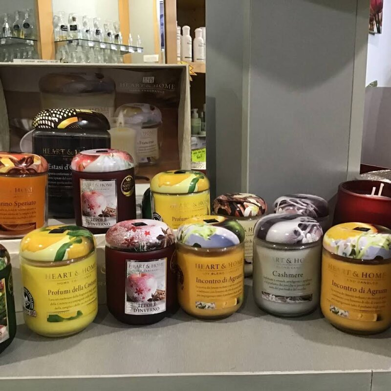 Kozmetik ve parfümeri mağazaları Non Solo Essenze, Torino, foto
