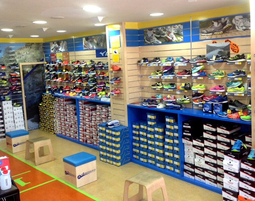 Spor giyim ve ayakkabı Rannersmurcia - Tienda especializada EN running, Murcia, foto