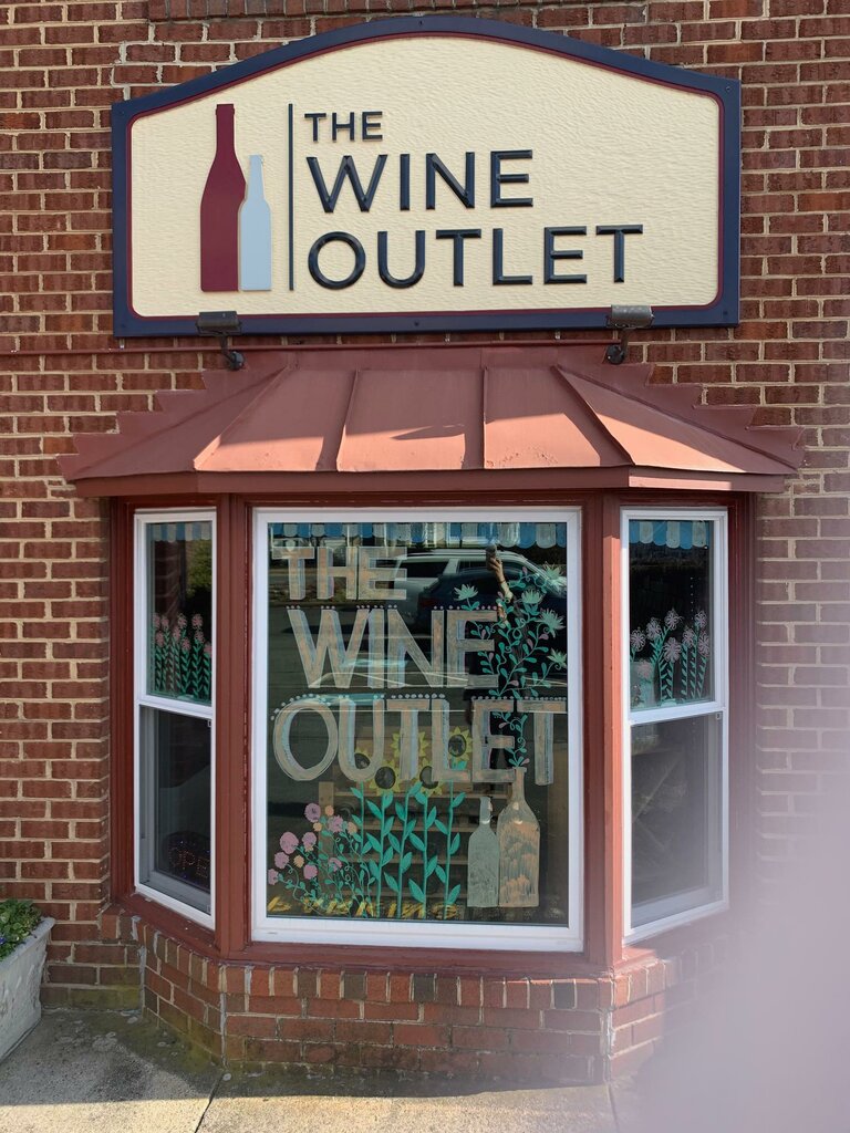 Bira dükkanı Great Falls Wine Outlet, Virginia, foto