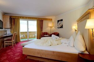 Alpvita Piz Tasna (Tyrol, Landeck, Ischgl), otel  Ischgl'den
