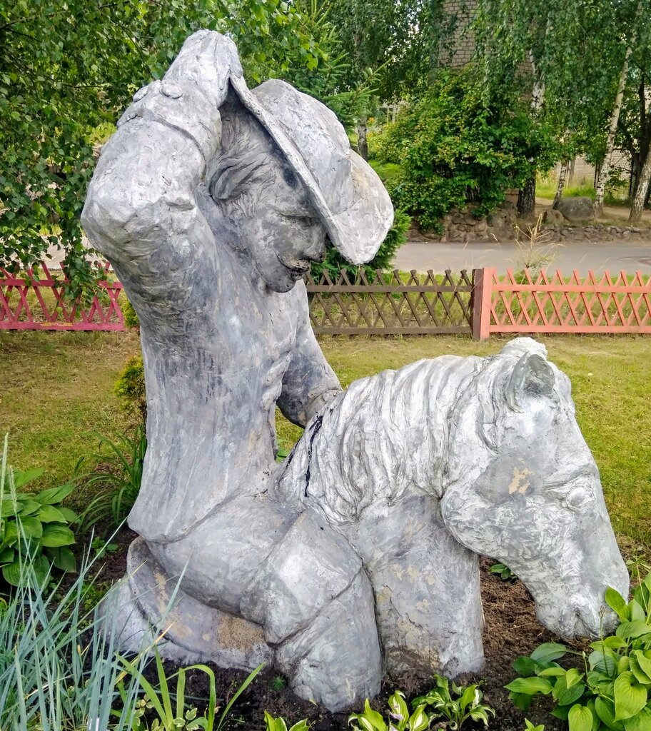 Park, sokak heykeli Мюнхгаузен, Borisov, foto