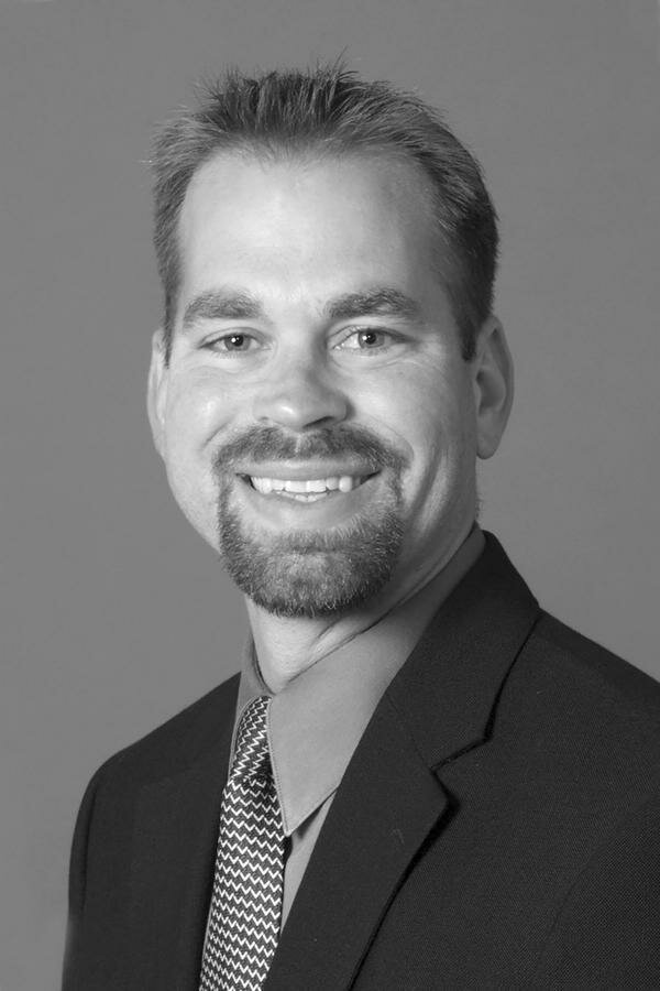 Yatırım fonu firmaları Edward Jones - Financial Advisor: Paul A Hickman, Aams™, Cleveland, foto