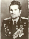 Герою Советского Союза Леониду Васильевичу Рыкову (ulitsa Yaroslavtseva No:21, selo Debyosy), anıt levhası, anıt taş  Udmurtiya'dan