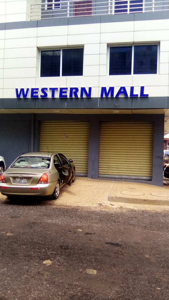 Alışveriş merkezleri Western Mall, Kumasi, foto