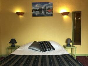 Hôtel Magdeleine (Auvergne-Rhône-Alpes, Drôme, Arrondissement de Valence, Romans-sur-Isère), otel  Romans‑sur‑Isère'den