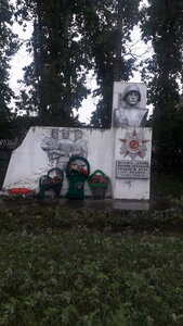 Воинам-землякам, погибшим на фронтах Великой Отечественной войны (Irkutsk Region, Balaganskiy munitsipalny okrug, selo Tarnopol), anıt, heykel  İrkutskaya oblastından