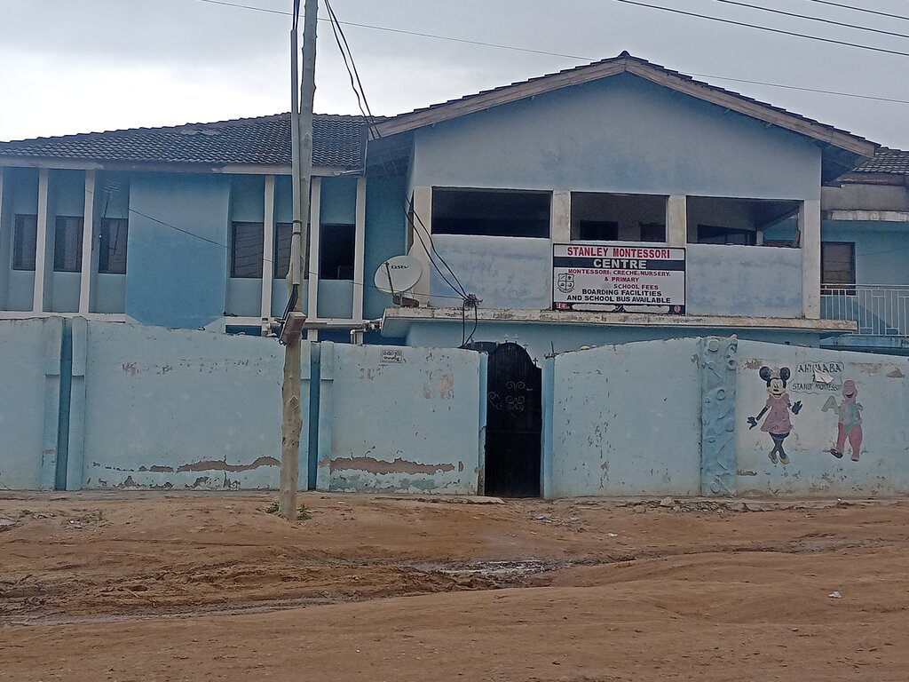 Ortaokul Stanley Montessori centre, Dünya, foto