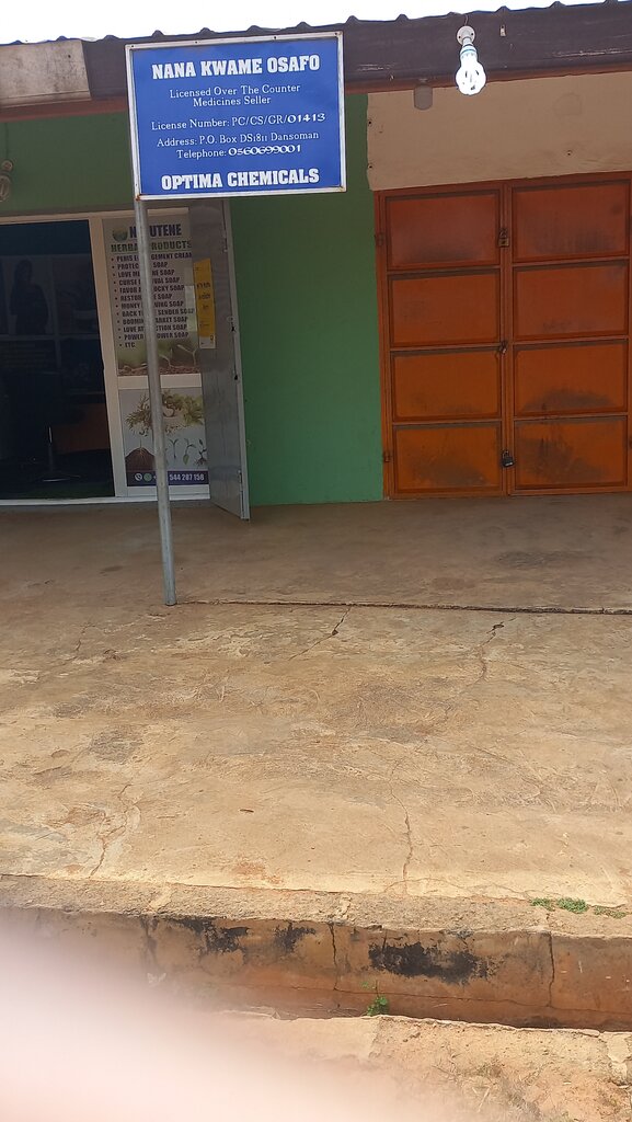 Eczane kataloğu Nana Kwame Osafo Licensed Over The Counter Medicine Seller, Dünya, foto