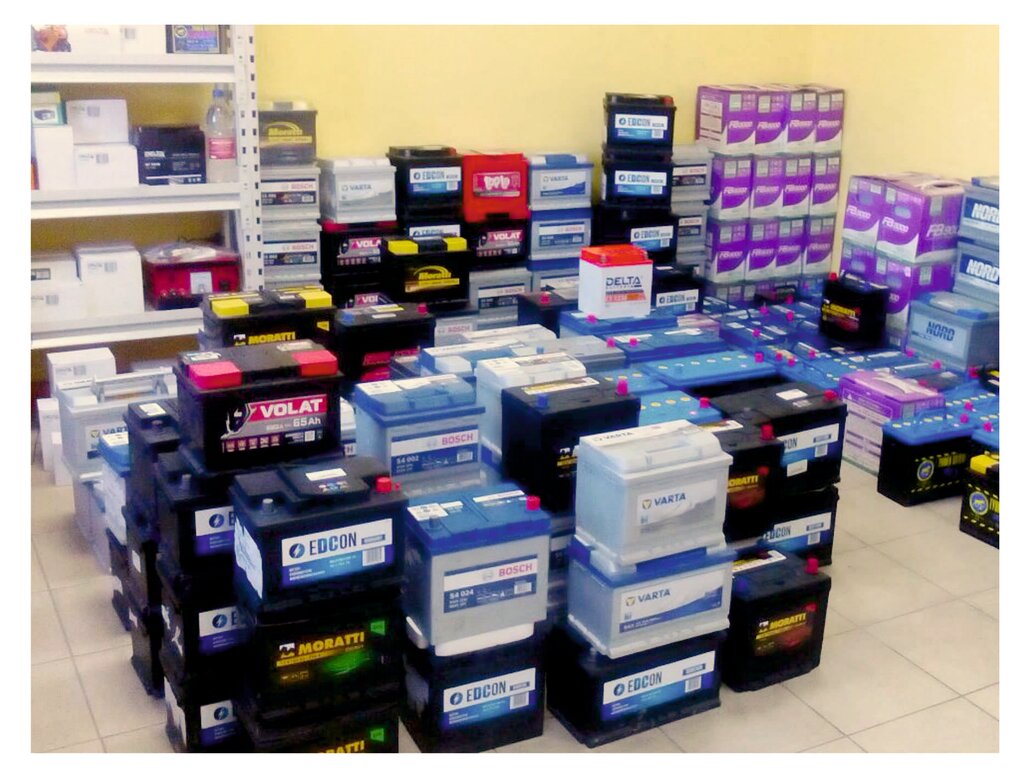 Akümülatör ve şarj cihazları Akkumulyatirniy Centr, Yekaterinburg, foto