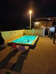 Светлый (ulitsa Sovetov No:38, selo Kabardinka), otel  Krasnodarski krayından