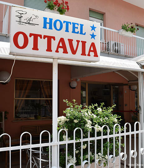 Otel Hotel Ottavia, Rimini, foto