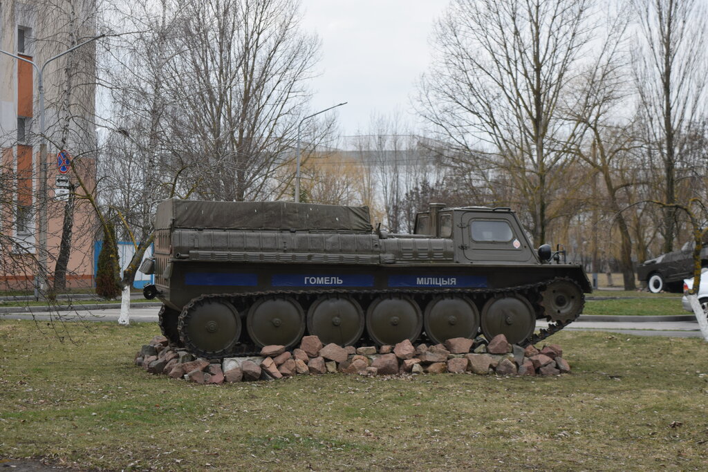 Teknoloji anıtı Гусеничный транспортёр ГАЗ 3402Д, Gomel, foto