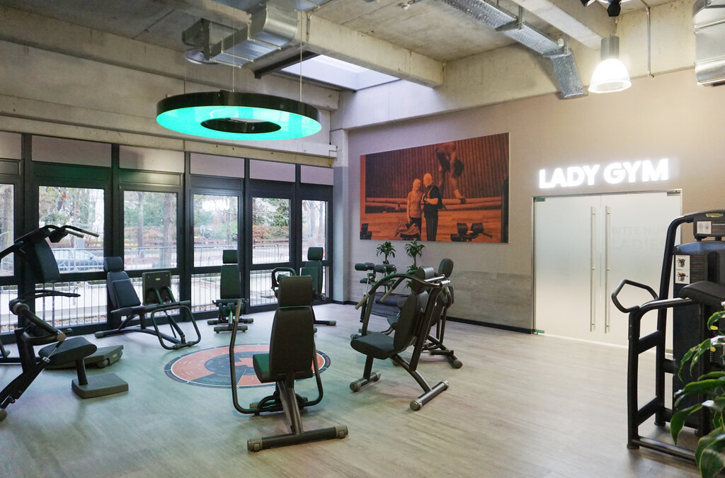 Yoga stüdyosu FitX Fitnessstudio, Hamburg, foto
