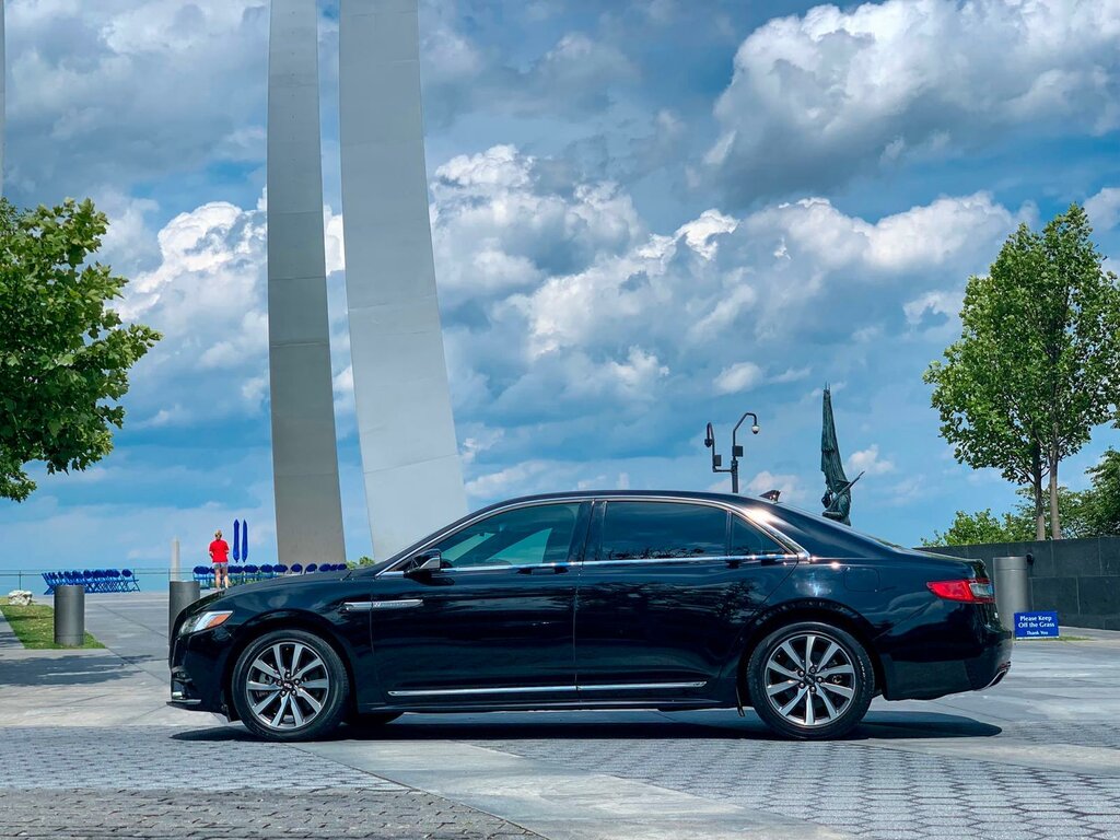Karavan Infinity Limo Car, Virginia, foto