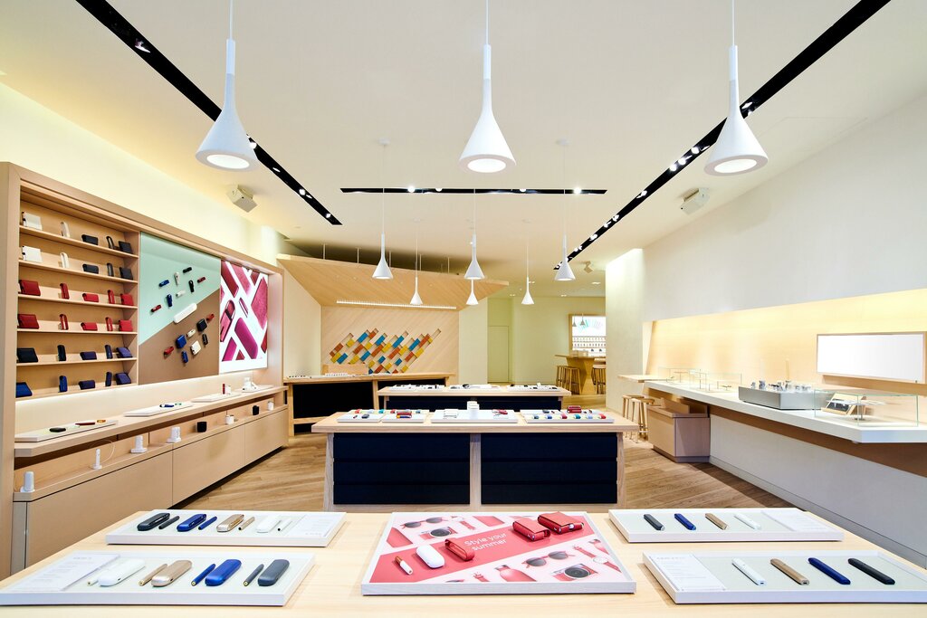 Tütün, sigara mağazaları Iqos Store, Köln, foto