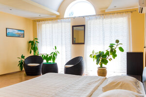 Gostevoi dom Rivoli (улица Шевченко No:32/37), otel  Feodosya'dan (Kefe'den)