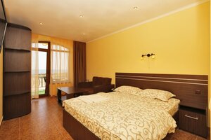 Caramel (Морская улица No:81, посёлок городского типа Коктебель), otel  Kırım Cumhuriyeti'nden