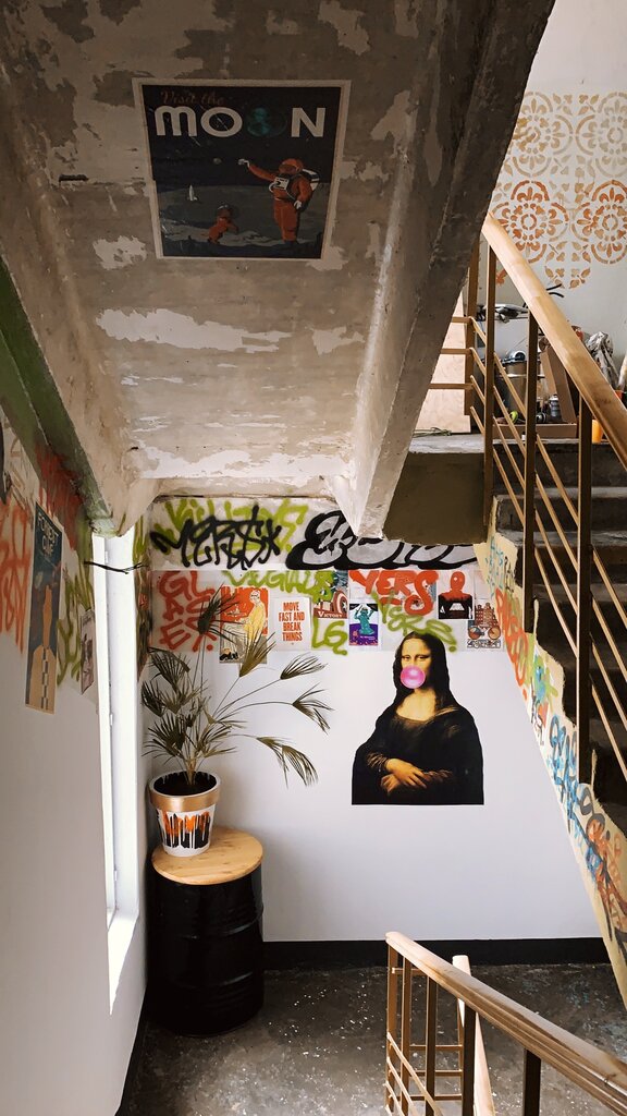 Kahve dükkanları Umnyye lyudi, Minsk, foto