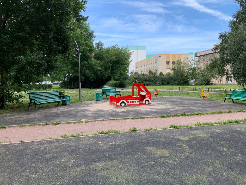 Oyun alanı Детская площадка, Saint‑Petersburg, foto