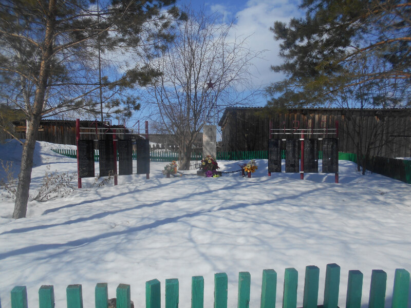 Anıt, heykel Обелиск воинам Великой Отечественной войны, Krasnoyarski krayı, foto