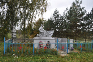 Братская могила советских воинов (Oryol Region, Bolkhovskiy rayon, selo Gnezdilovo), anıt, heykel  Orlovskaya oblastından