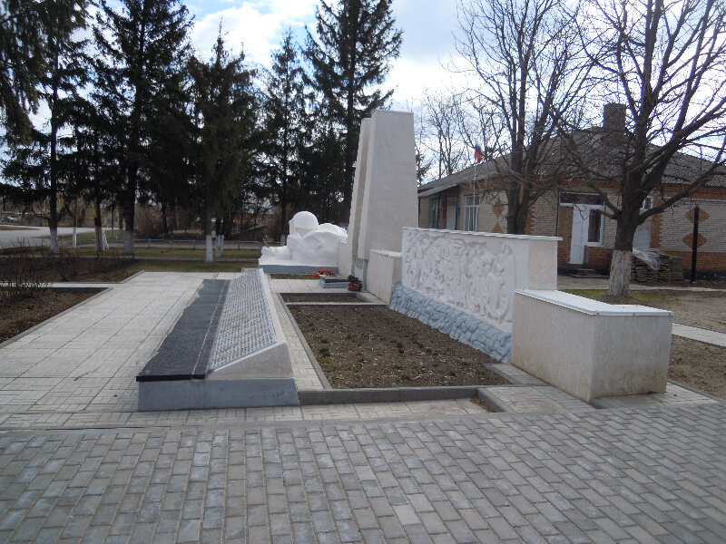 Anıt, heykel Мемориал воинам Великой Отечественной войны, Rostovskaya oblastı, foto