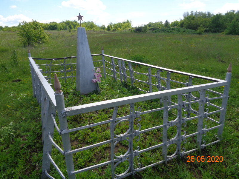Anıt, heykel Могилы воинов Гражданской войны, Voronejskaya oblastı, foto