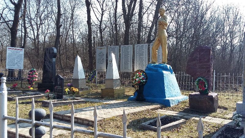 Anıt, heykel Воинское захоронение, Orlovskaya oblastı, foto