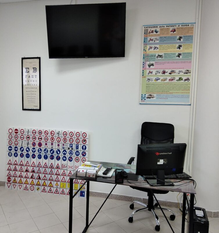 Sürücü kursları Autoscuola Mirafiore, Ladispoli, foto