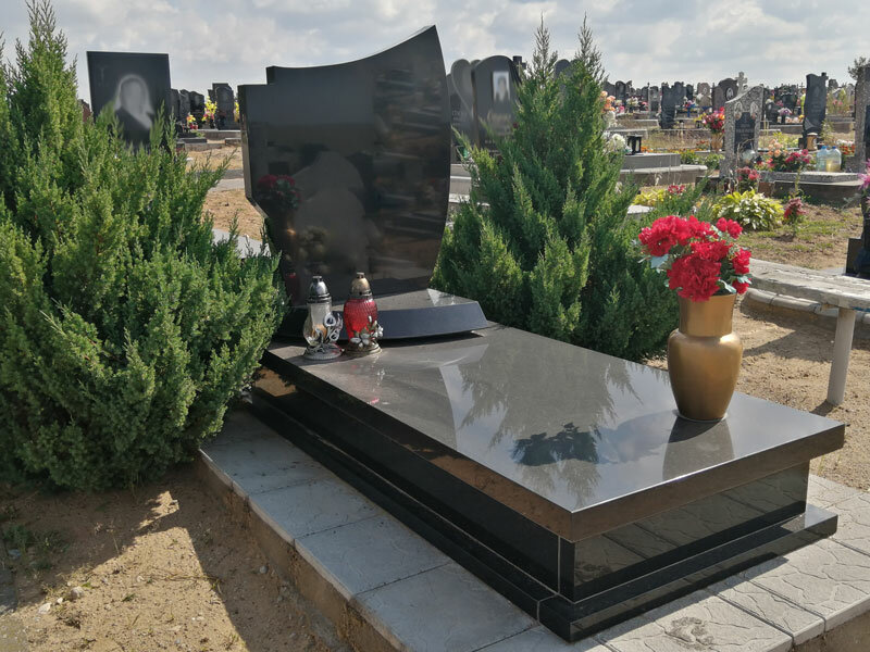 Heykel ve mezarlık taşı üreticileri Pamyatniki Etalon Granit, Grodno, foto