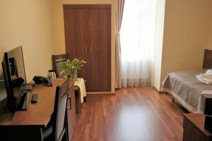 Jan Kazimierz (Lower Silesian Voivodeship, Powiat Kłodzki, miasto Duszniki-Zdrój), otel  Duszniki‑Zdroj'dan