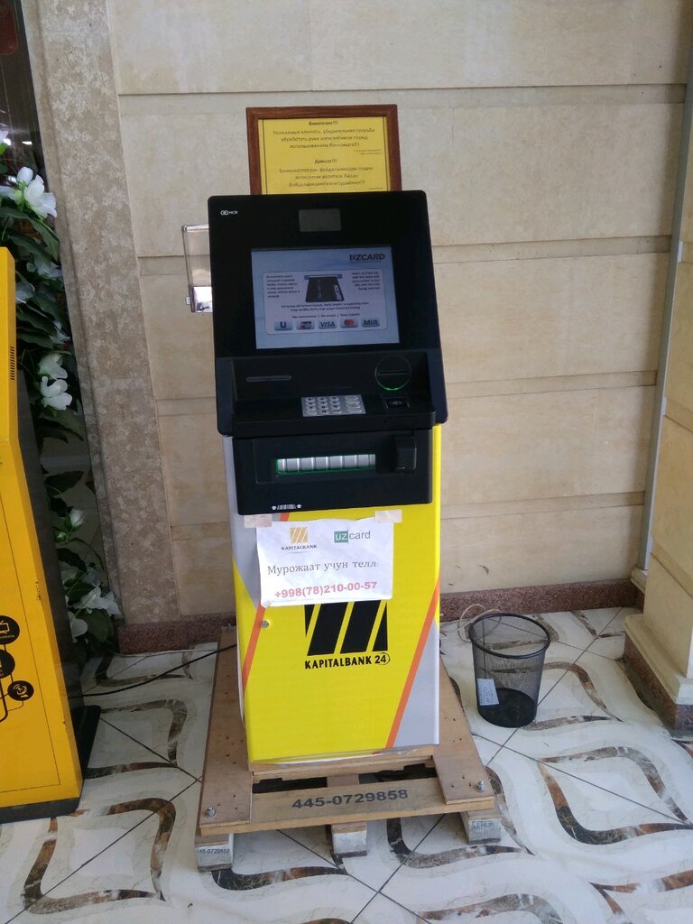 ATM'ler Kapitalbank, bankomat, Semerkant, foto