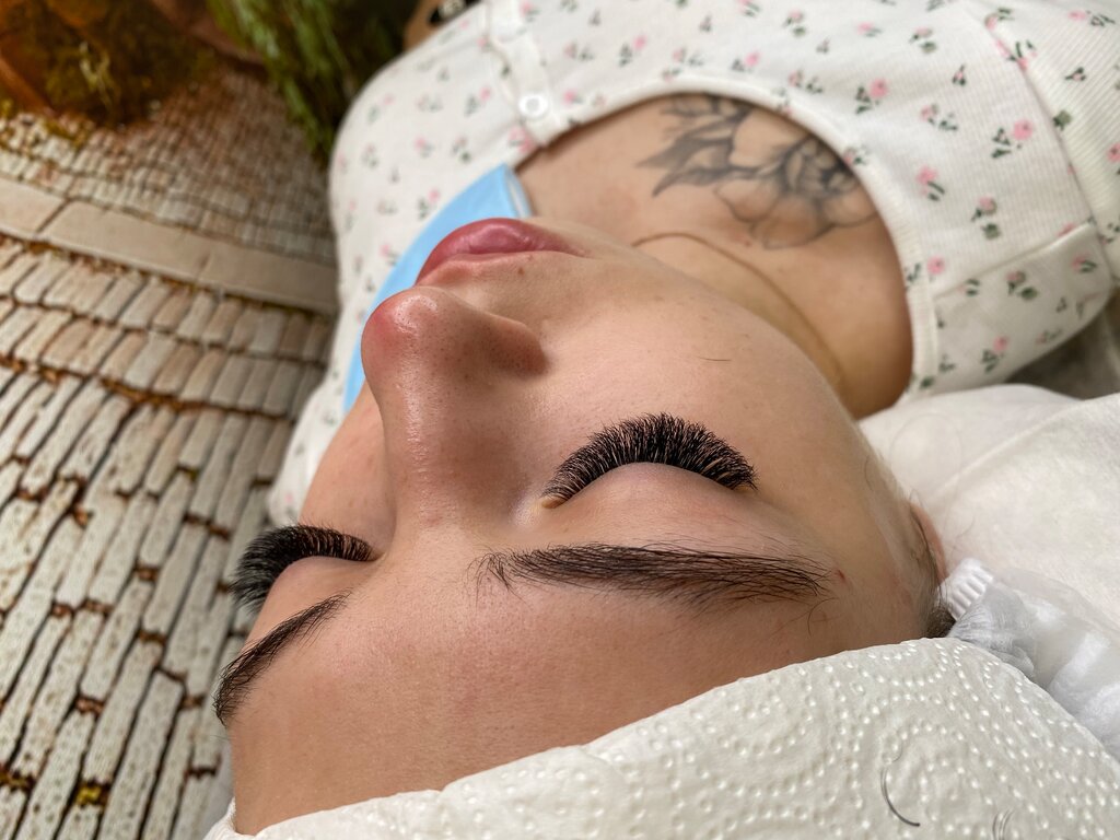 Kaş ve kirpik salonu Studio Nasti, Mejdureçensk, foto