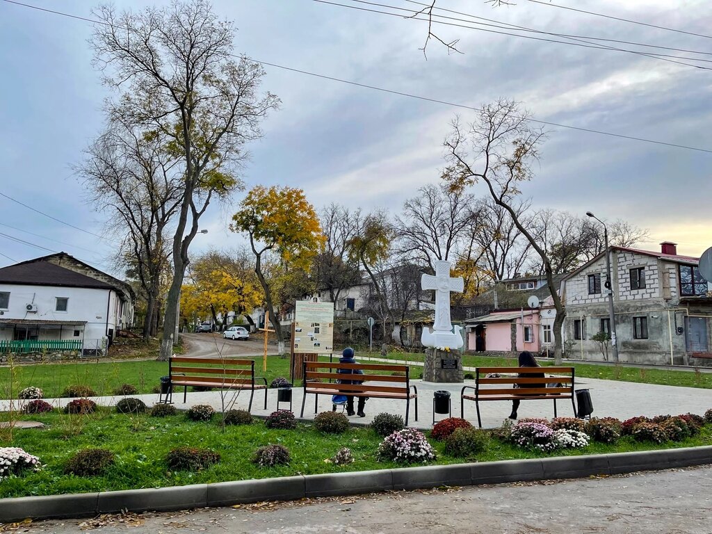 Şapel, haç anıtı Поклонный крест, Feodosya (Kefe), foto
