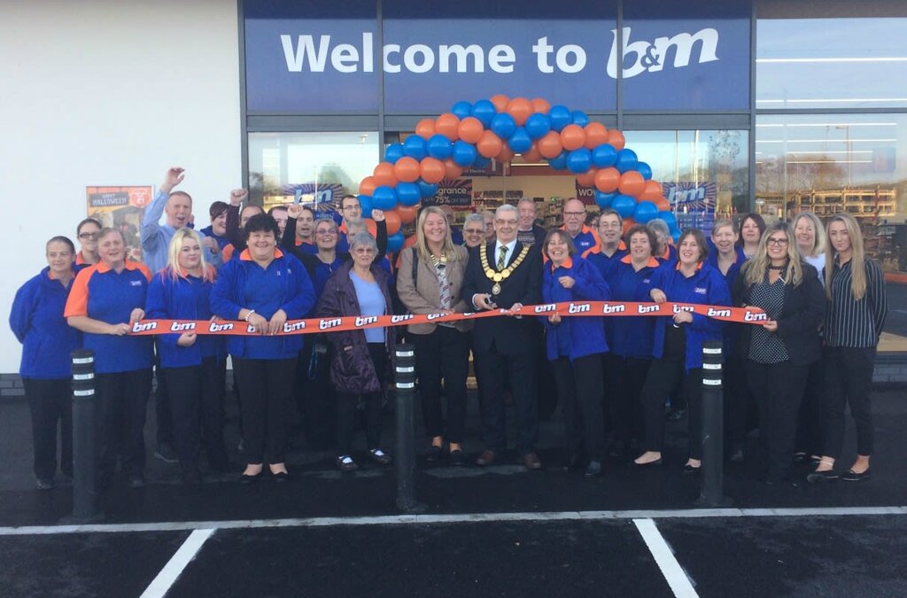 i̇ndirim ve fırsat sistemleri B&m Store, Cornwall County, foto