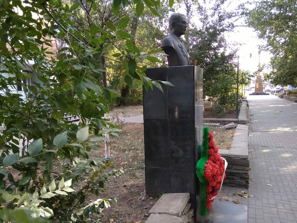 Anıt, heykel Бюст П.Я. Колесникова, Zverevo, foto