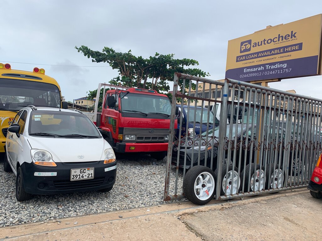 Otomobil satış galerileri Emsarah Trading, Akra, foto