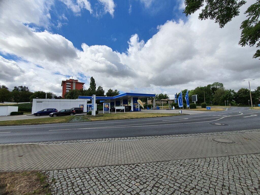 Benzin istasyonu Aral, Pirna, foto