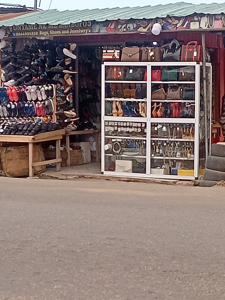 Ayakkabı mağazaları Onyame ne me banbofo, Dünya, foto