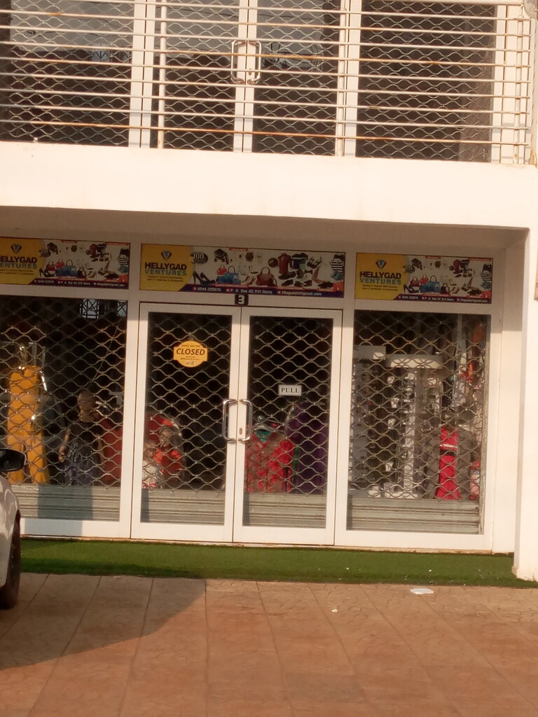 Giyim mağazası Hellygad Ventures, Dünya, foto