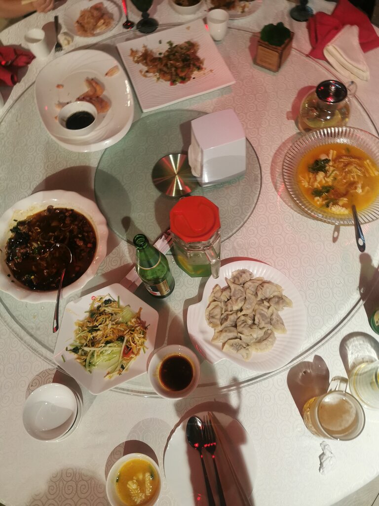 Restoran Emperor, Bişkek, foto