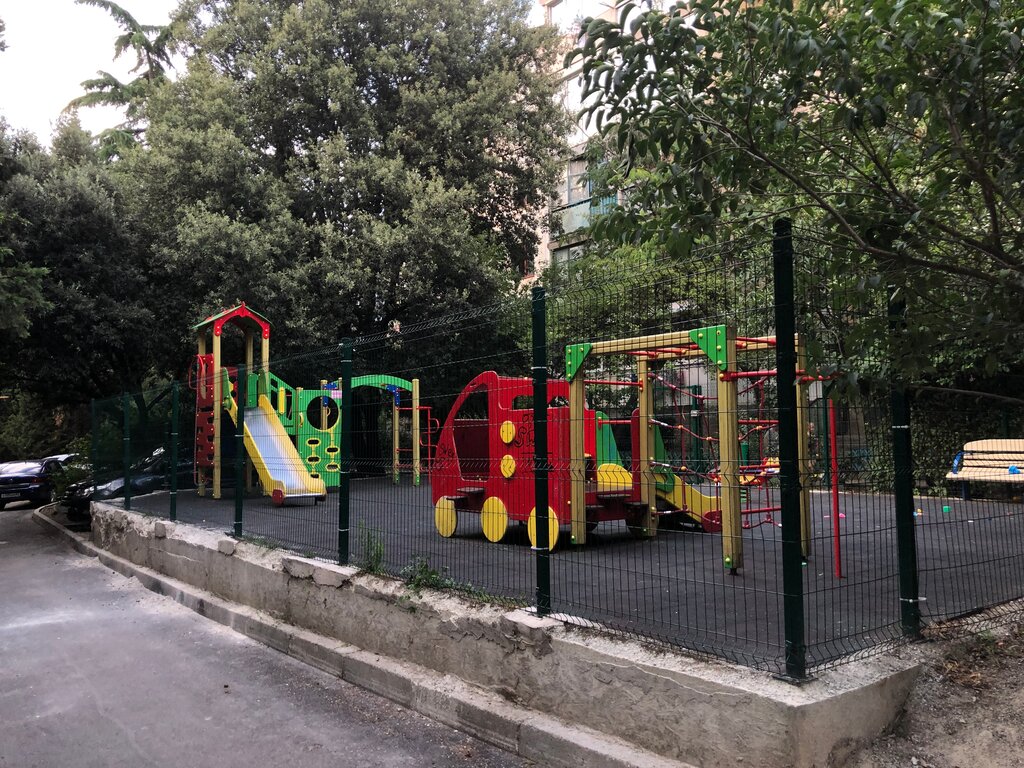 Oyun alanı Playground, Yalta, foto
