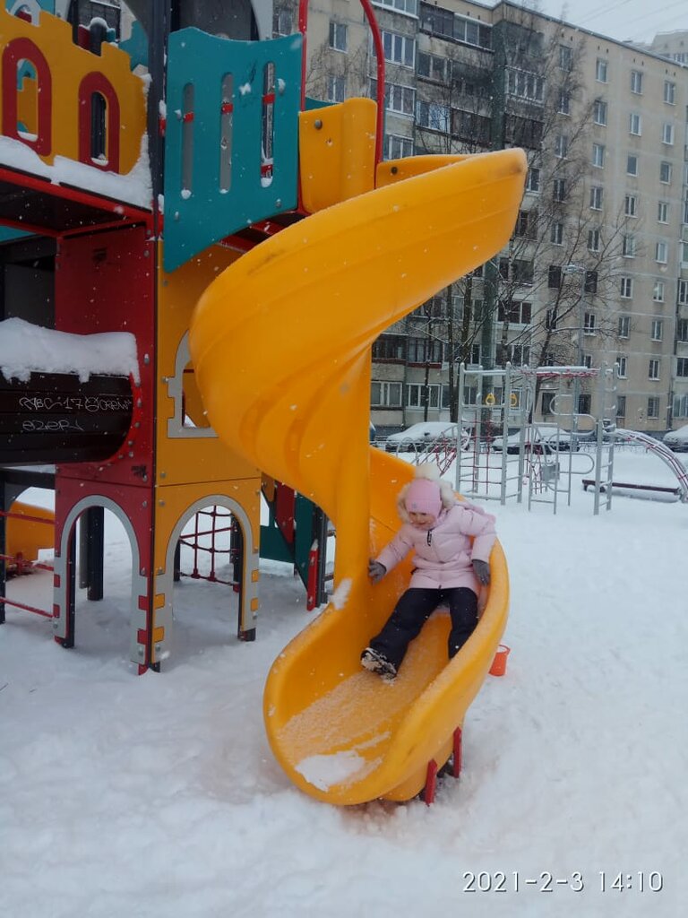 Oyun alanı Playground, Saint‑Petersburg, foto