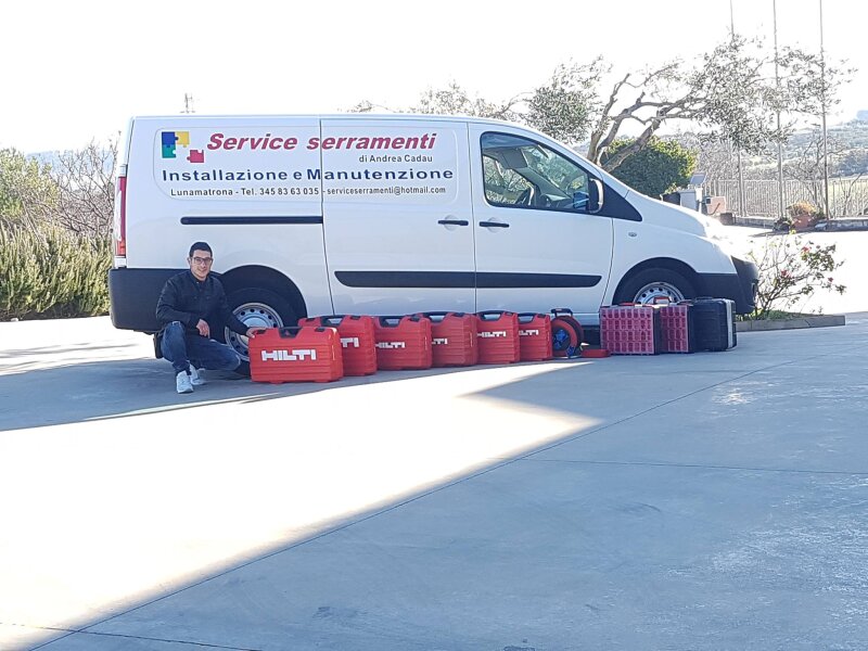 Kapılar Service Serramenti di Andrea Cadau, Sardunya, foto
