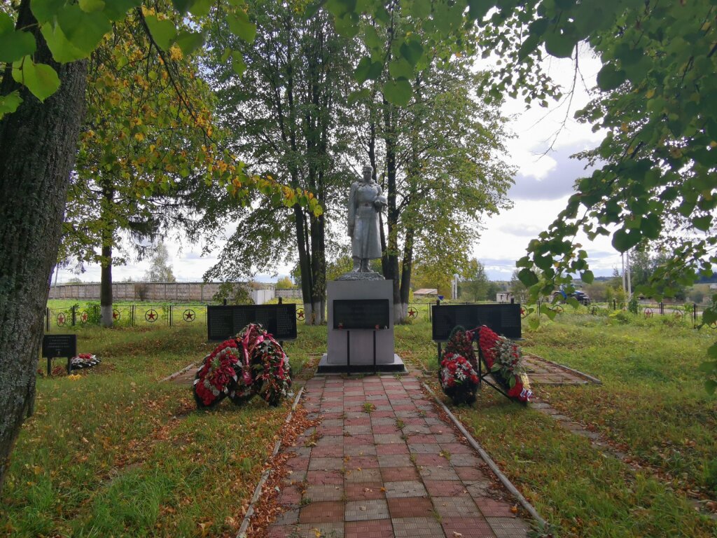 Anıt, heykel Братская могила павших в Великой Отечественной войне, Moskova ve Moskovskaya oblastı, foto