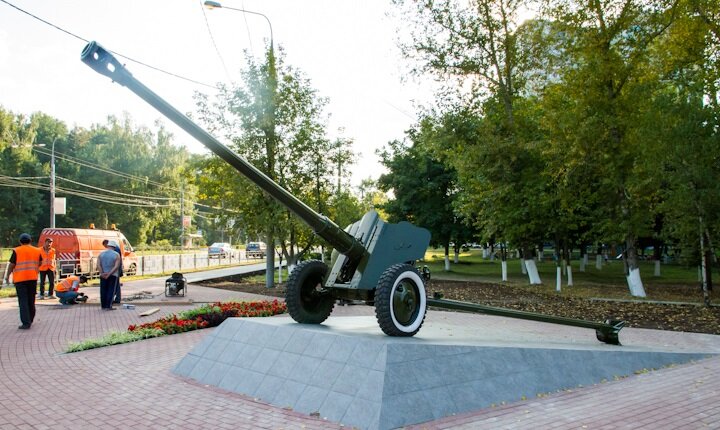 Teknoloji anıtı 85-мм дивизионная пушка Д-44 образца 1946 года, Vidnoye, foto