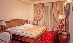 Hotel Emire (Brașov), otel  Dünya'dan