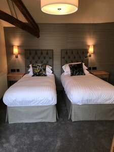 Royal Ship Hotel (Great Britain), otel