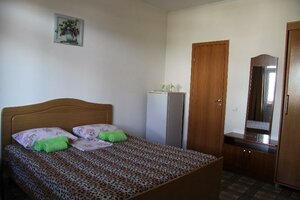 Anastasia (Kubanskaya ulitsa No:66, posyolok Kuchugury), otel  Krasnodarski krayından