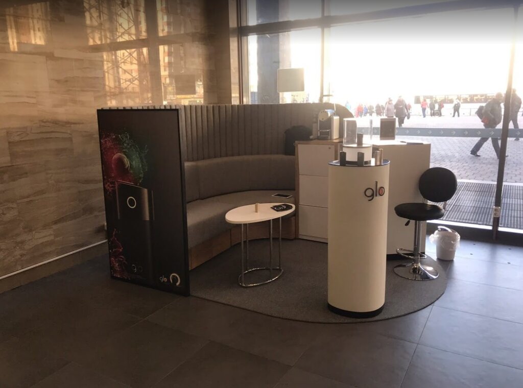 Tütün, sigara mağazaları O:space, Saint‑Petersburg, foto